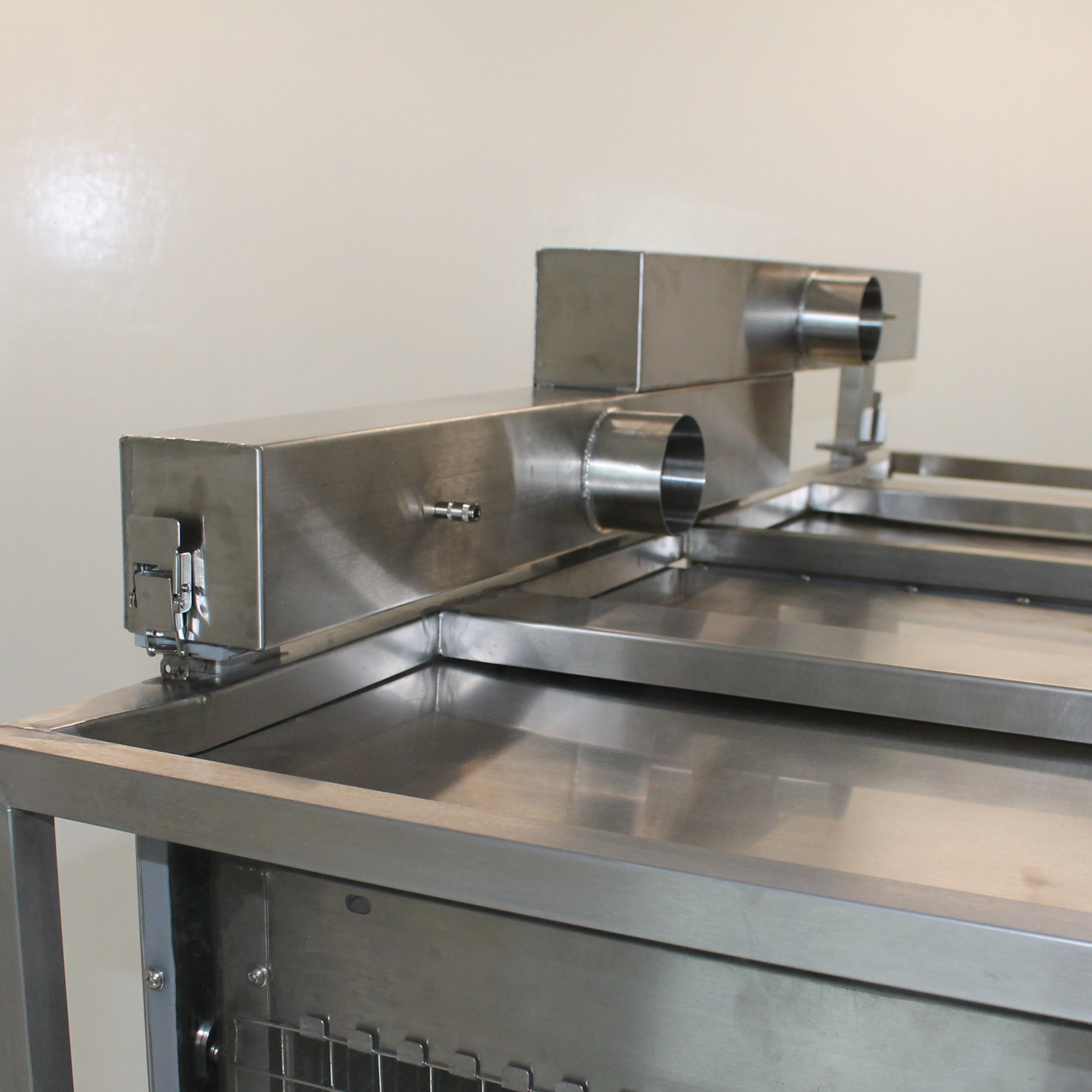 Alternative Design Ferret Isolator | LabRepCo, LLC